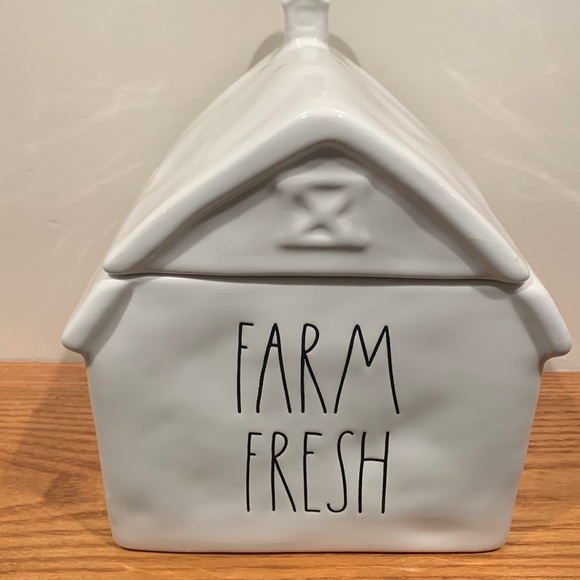 Rae Dunn | Kitchen | Rae Dunn Farm Fresh Farmhouse Canistercookie Jar ...
